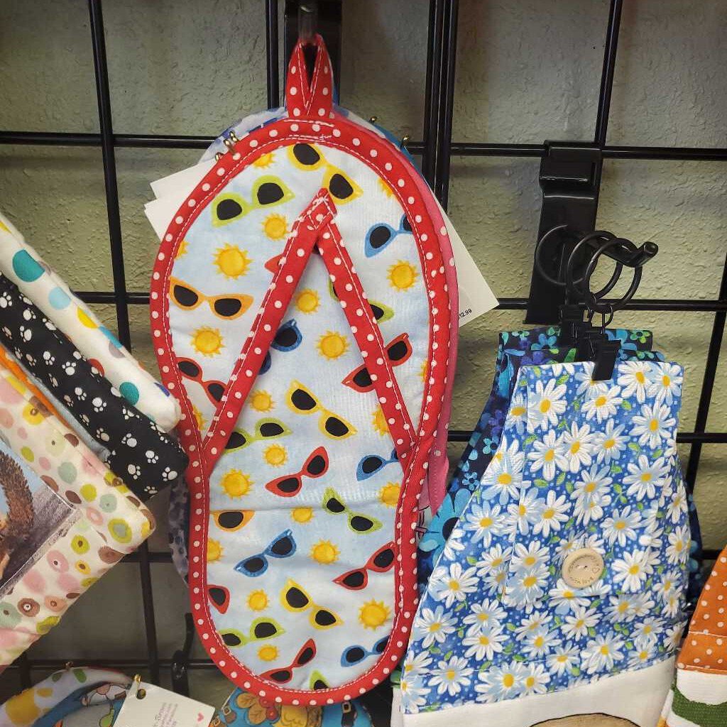 Flip Flop Pot Holders – Under the Cherry Blossoms